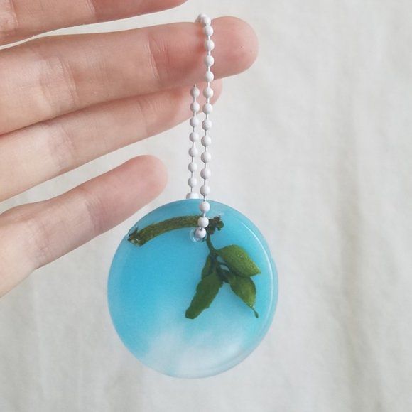 uolibeD Oddities | Accessories | Preserved Mistletoe Keychain Round ...